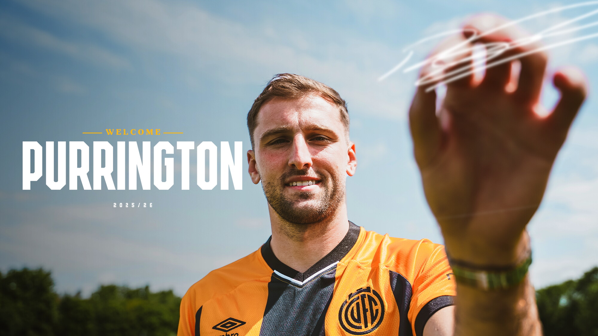 Ben Purrington signs | Cambridge United F.C.