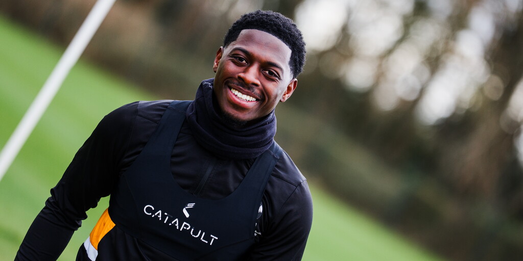 Sullay Kaikai signs new deal | Cambridge United F.C.